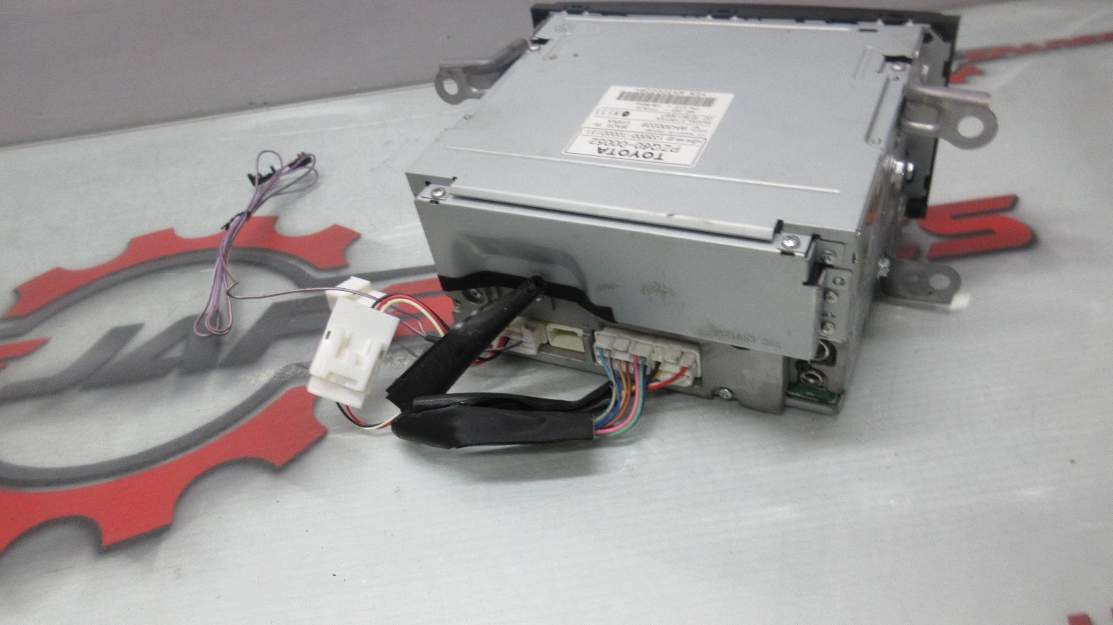 TOYOTA RUKUS STEREO/HEAD UNIT CD STACKER - 6 DISC IN DASH, AZE151R, 01/ ...