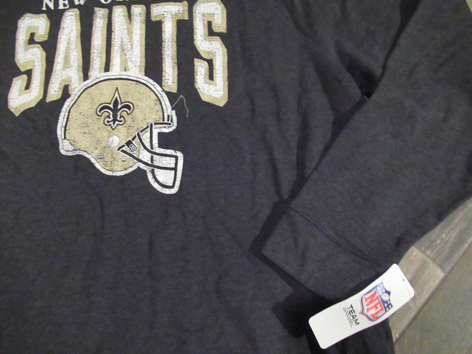 New Orleans Saints Crewneck Sweatshirt Size Men's XL new with tags Free ...