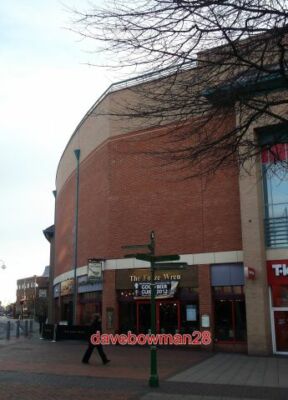 PHOTO THE FURZE WREN BEXLEYHEATH ON MARKET PLACE.PART OF WETHERSPOONS ...