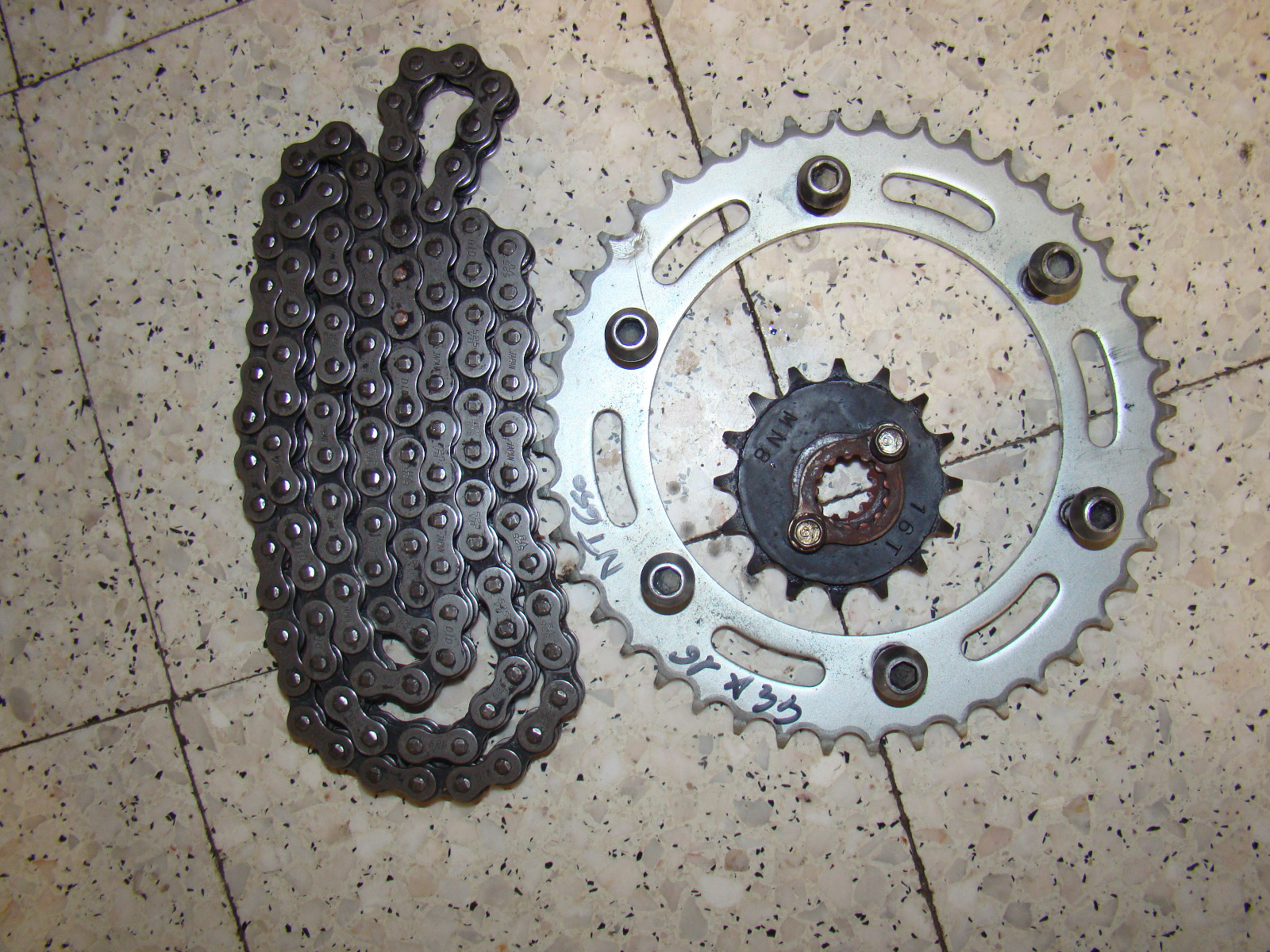 HONDA HAWK GT 647 - NTV 650 - NT 650 - 1990 - KIT CHAINE D.I.D 44X16 | eBay