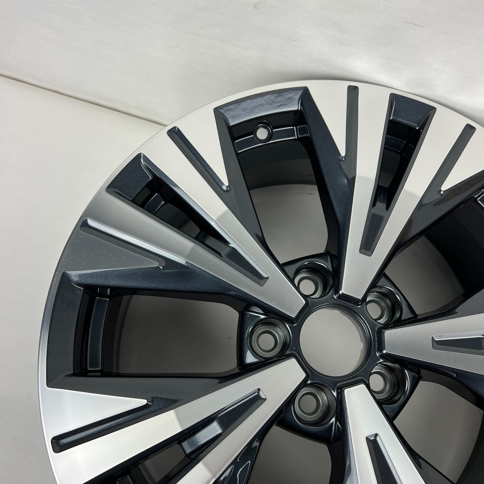 NEW OEM 2021 2022 2023 Nissan Rogue 18" Alloy Wheel 18" x 7.5" Rim ...