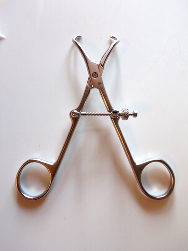 Synthes 399.07 Reduction Forceps w/Points, Speed Lock, 135mm | eBay