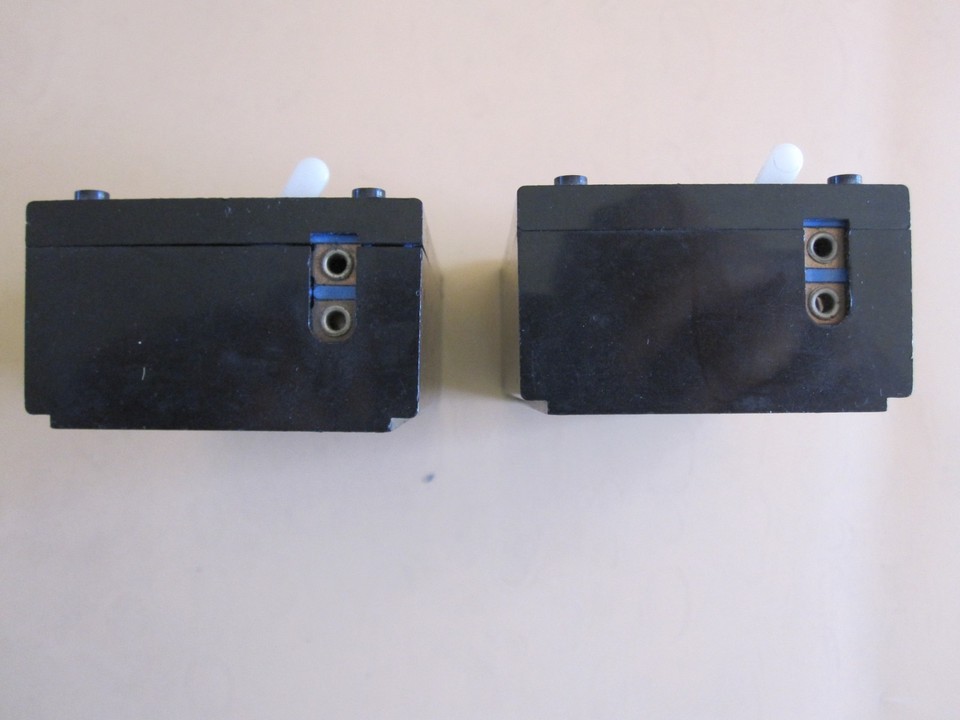 LEGO 2 OFF VINTAGE 1976 108-1 BATTERY PACKS PRE OWNED IN NICE CONDITION ...