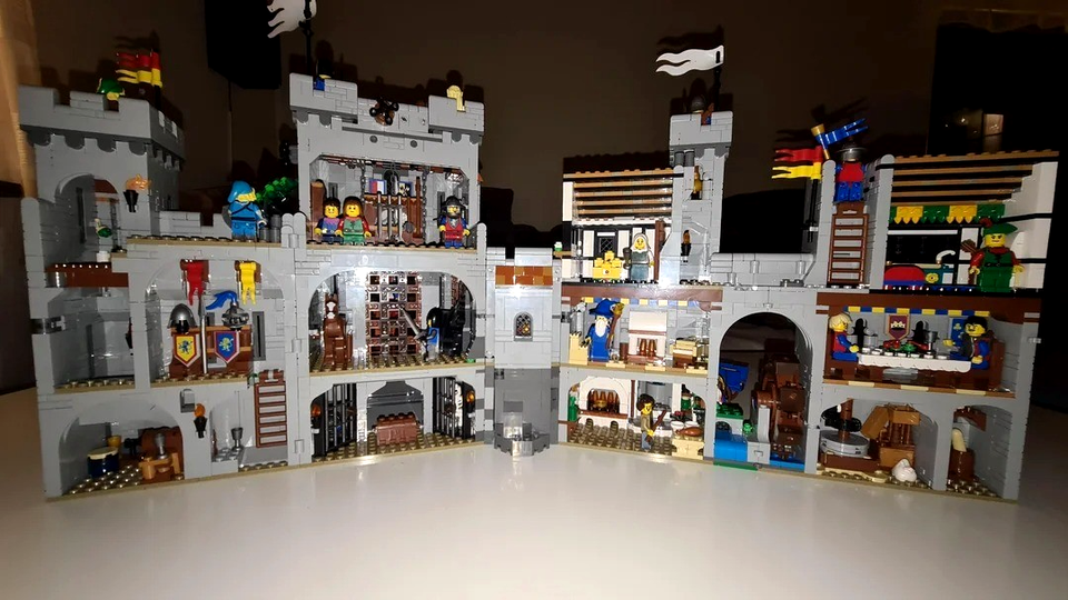 MOC Lion Knight’s Castle Building Blocks 4514Pcs Medieval Fortress ...