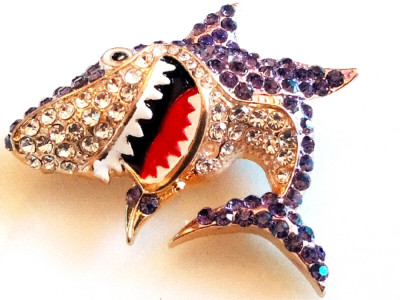 RHINESTONE SHARK BROOCH/PENDANT!Deep Purple & Clear Rhinestones.Enamel ...