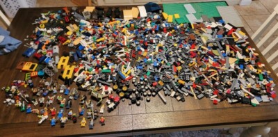 Large Lot of Mixed LEGOS, LEGO Flats, and LEGO Minifigures | eBay