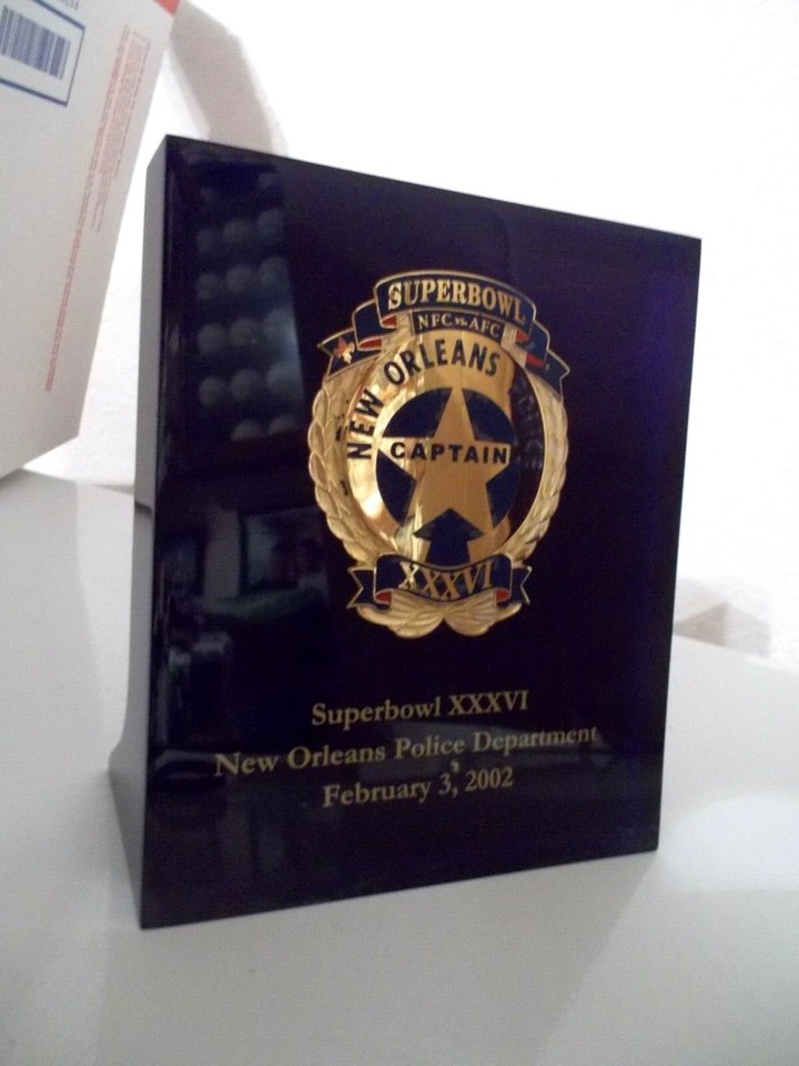 tom brady wins 2002 NOPD NEW ORLEANS SUPER BOWL XXXVI BADGE IN LUCITE ...