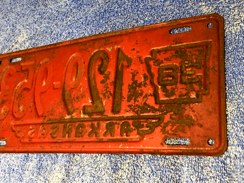 1938 Arkansas License Plate STATE OUTLINE MAP 129-953 Fancy Design '38 ...