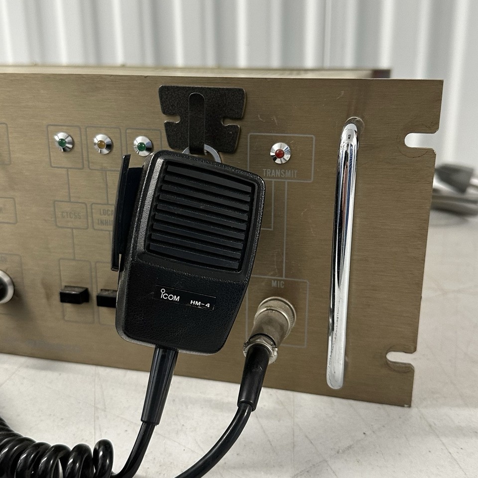 ICOM IC-RP2210 220MHz VHF FM Amateur Repeater | eBay