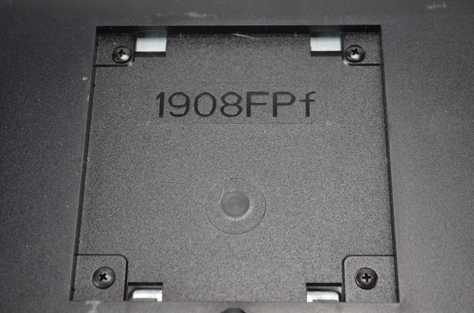 Dell 1907FPt/1908Fp/P190s 19" LCD Monitor VGA DVI 5:4 1280 x 1024 NO ...