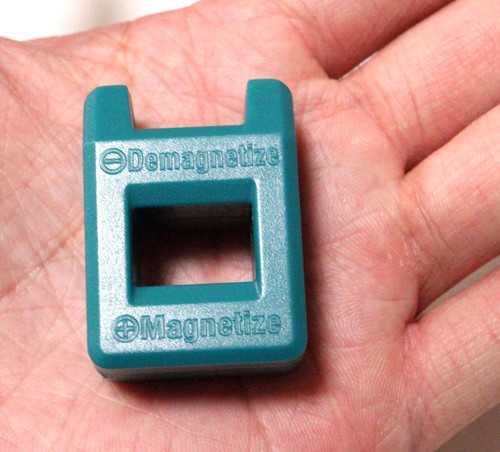 2PCS Mini 2 in 1 Screwdriver Tool Porcelain Demagnetizer Magnetizer ...