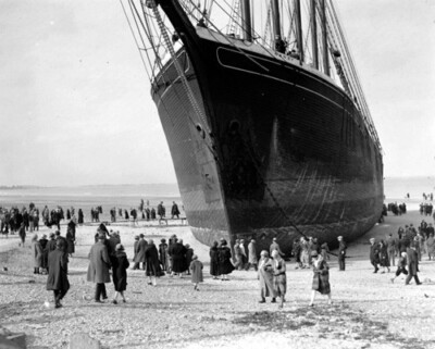 Crowd Gathers Around Schooner Nancy at Nantucket 1927 Photo | eBay