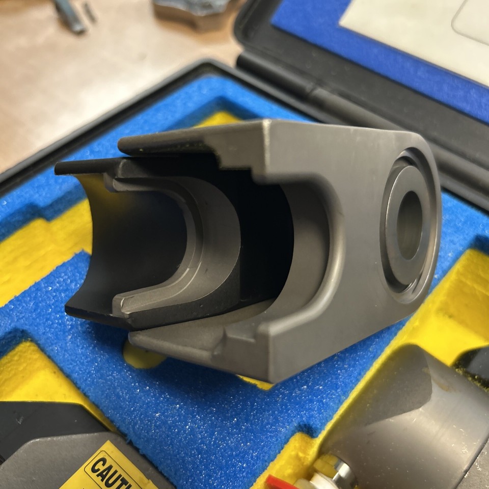 DEUTSCH DMC PERMASWAGE SWAGING TOOL Rynglok Fitting Installation Kit ...