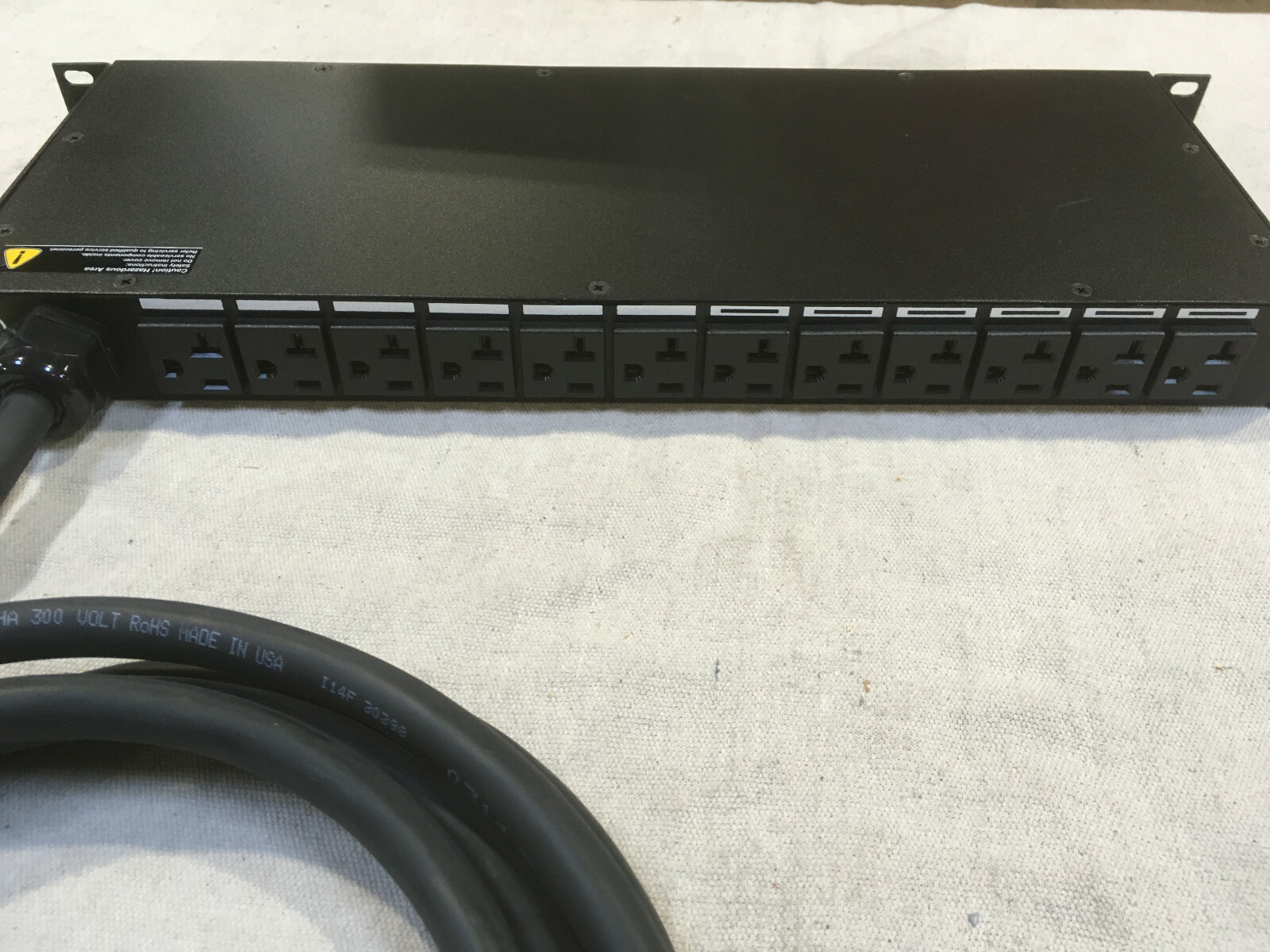CPI Chatsworth 35693-212 Metered Horizontal Rack-mount PDU 2.9kw 110 ...