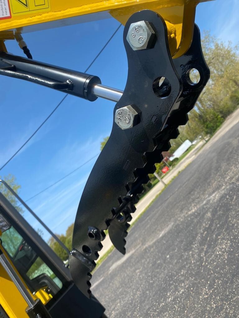 FREE SHIPPING Mini Excavator 1.15 Ton 13.5hp EPA ERTFD Engine BRIGGS ...