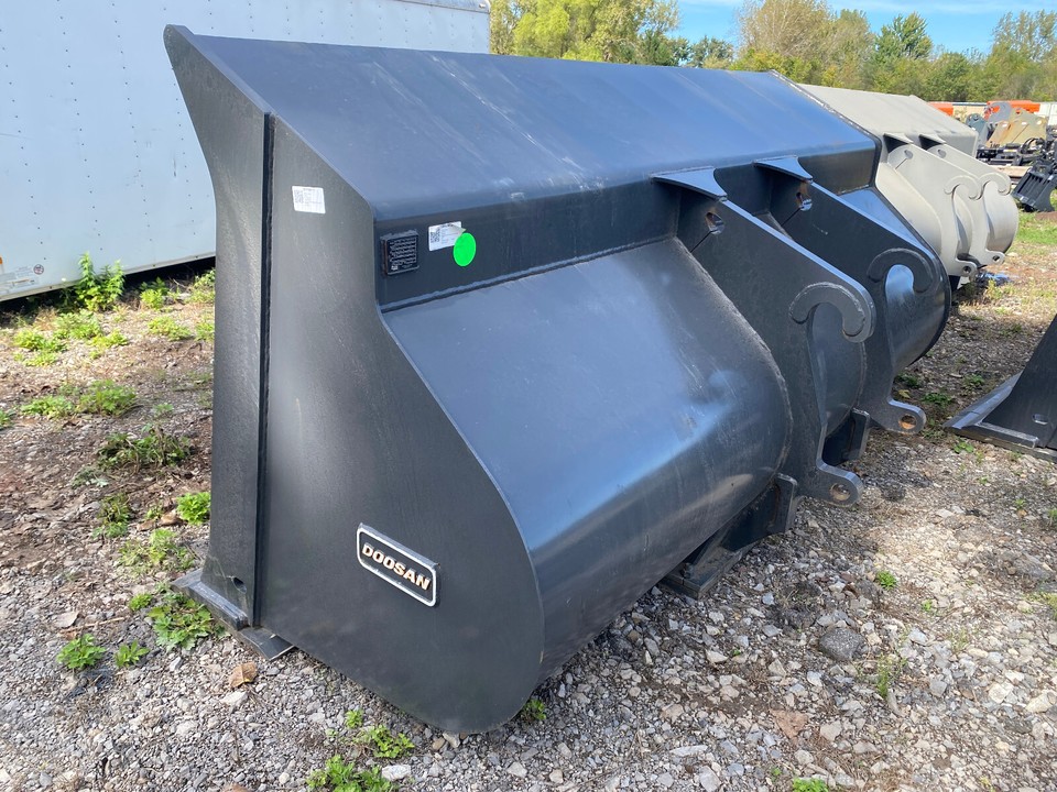 NEW - JRB 420 Wheel Loader Bucket, 7 Yard Capacity, WA500, JD844 ...