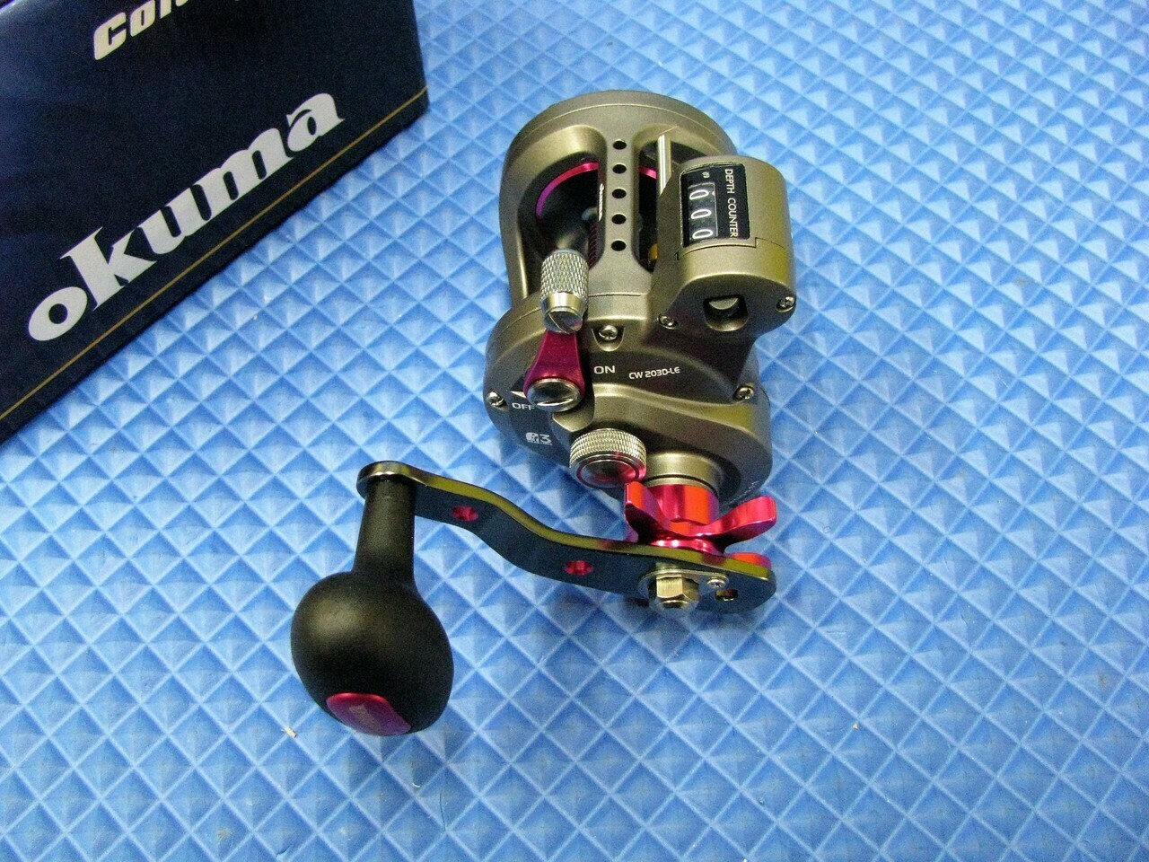 Okuma Cold Water LC Trolling Reel Ladies Edition Right Handed CW 203D ...
