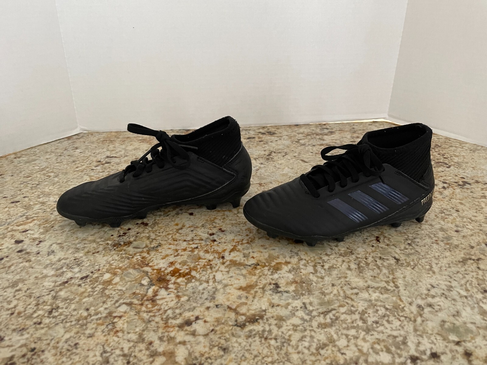 Adidas Predator Cleats Black Material, Boy's 1.5 | eBay