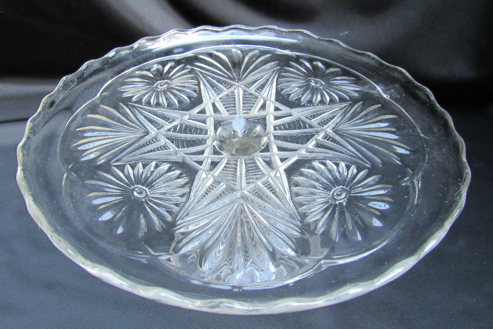 Antique 1905 EAPG Pattern Glass Higbee Feathered Medallion Cake Stand ...