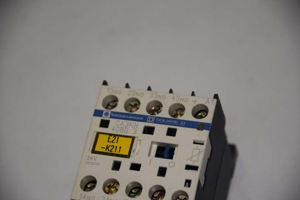 SQUARE D / TELEMECANIQUE CA3KN40BD3 10A 690V 8kV CONTACTOR | eBay