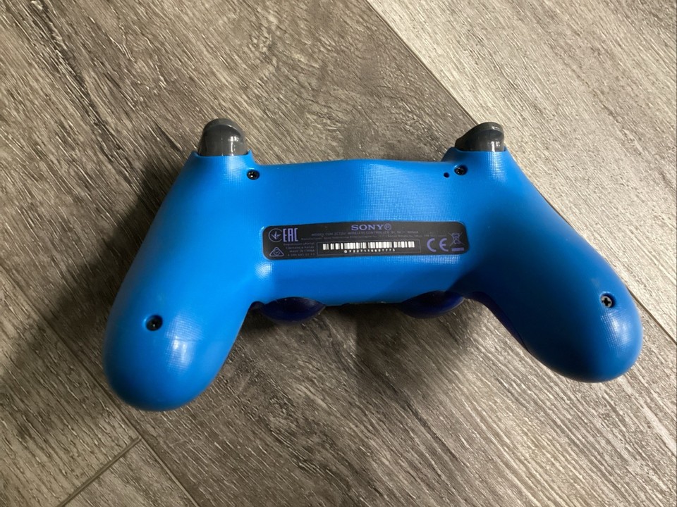 Sony DualShock 4 PS4 Wireless Controller Blue Crystal Edition – Tested ...
