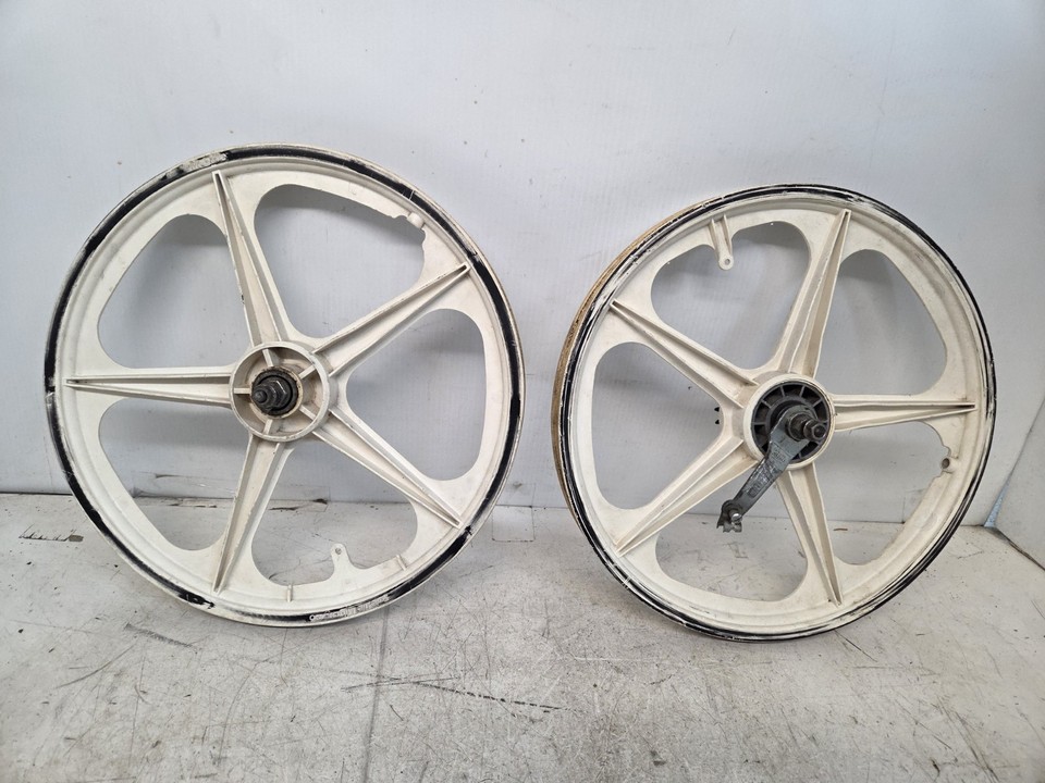 Vintage BMX Sate-Lite Mag-Lite Nylon White Mag Wheels 20-inch Old ...