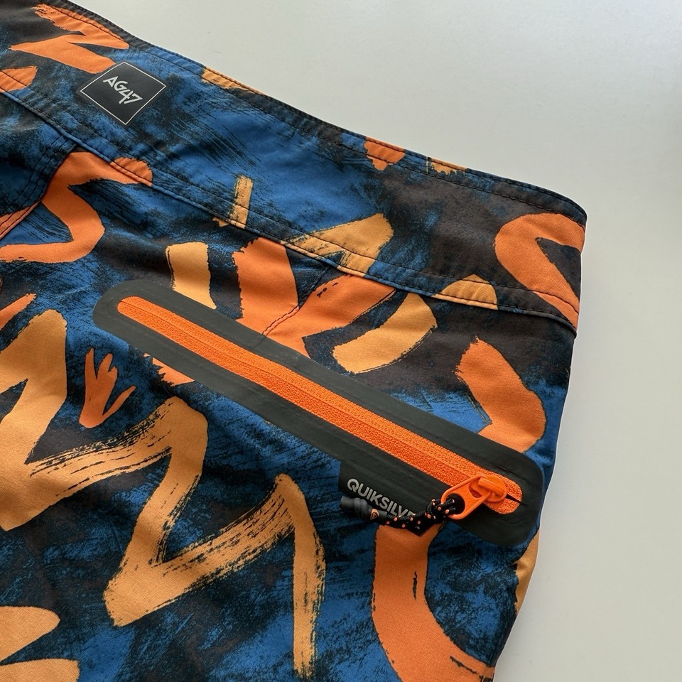 Quicksilver AG47 DryFlight 9" Board Shorts Mens 32x20 Orange Graphic ...