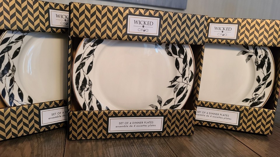 Wicked by Ciroa Halloween Raven Botanical Halloween Porcelain Dinner ...