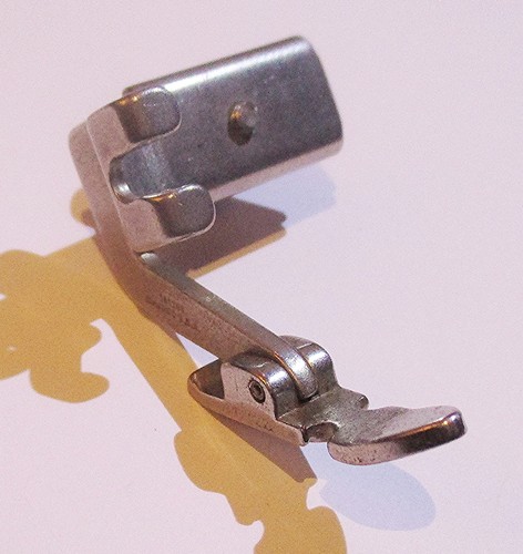 Simanco Slant Shank Adj Zipper / Cording Foot #161166 Singer Sewing ...