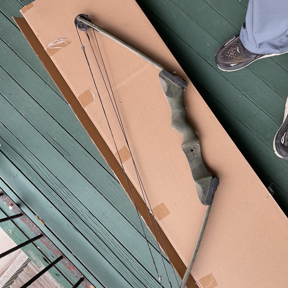 LOT of 4 Browning Coyote PSE Thunder Flite Vintage Compound Bows mossy ...