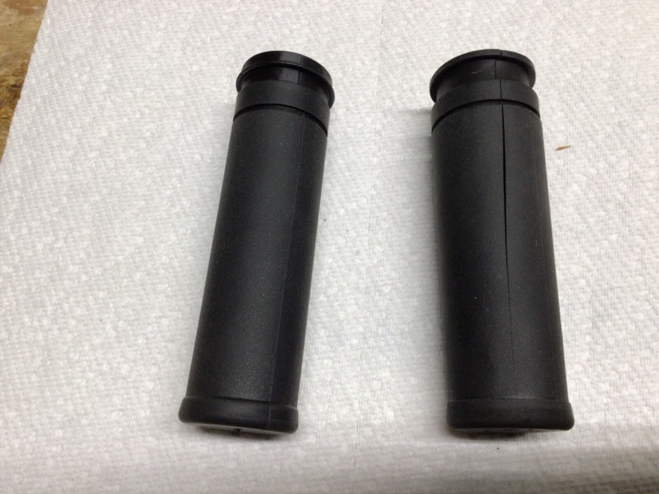 2010 2011 2012 2013 Harley Davidson OEM Rubber Hand Grips For 1" Bars ...
