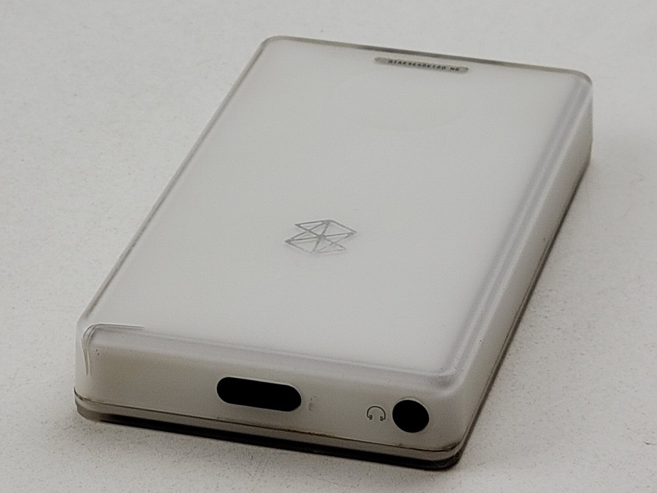 Microsoft Zune 30 Digital Media MP3 Player (1090) 30GB - White - TESTED ...