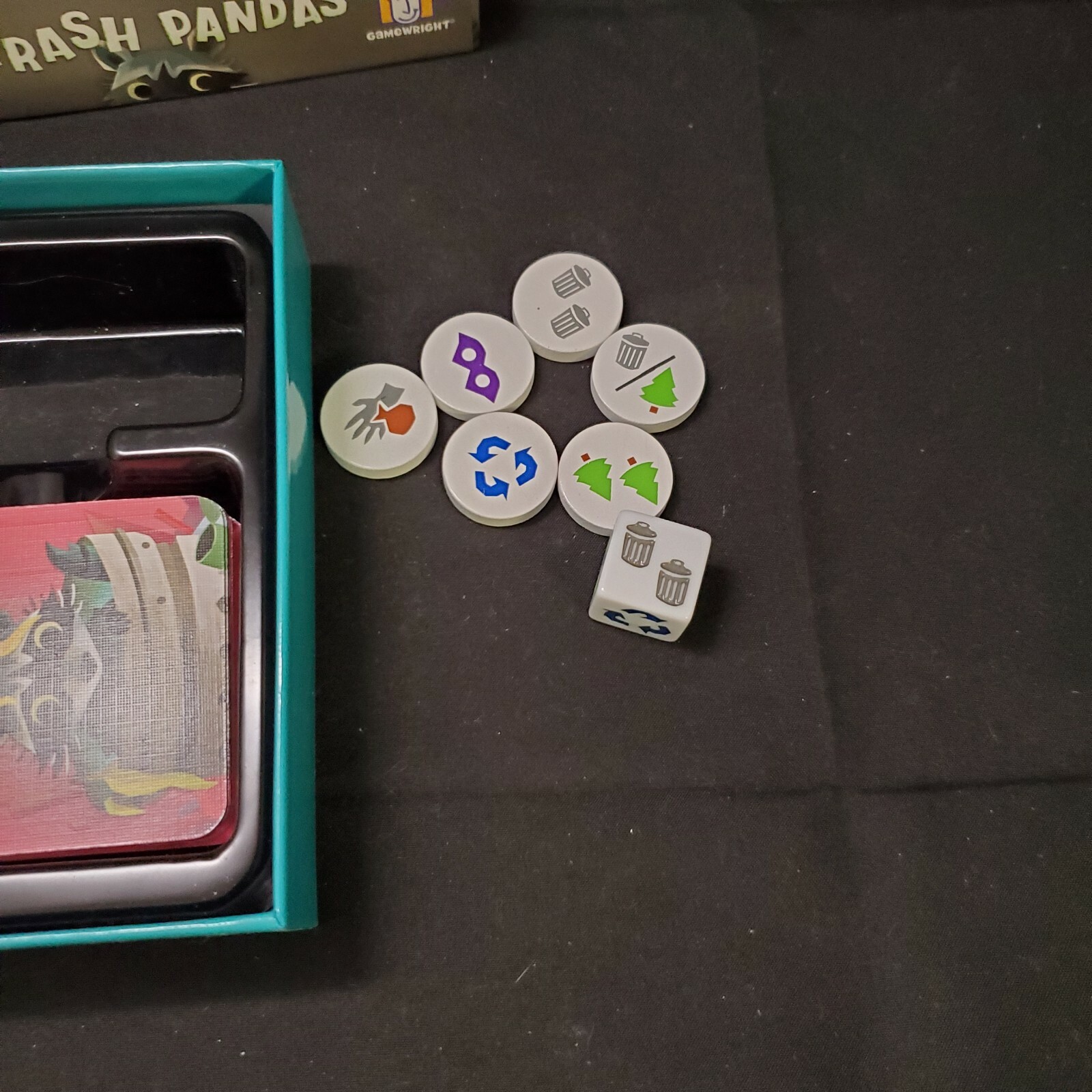 Trash Pandas Game The Raucous Raccoon Card Game 2018 Gamewright Read ...
