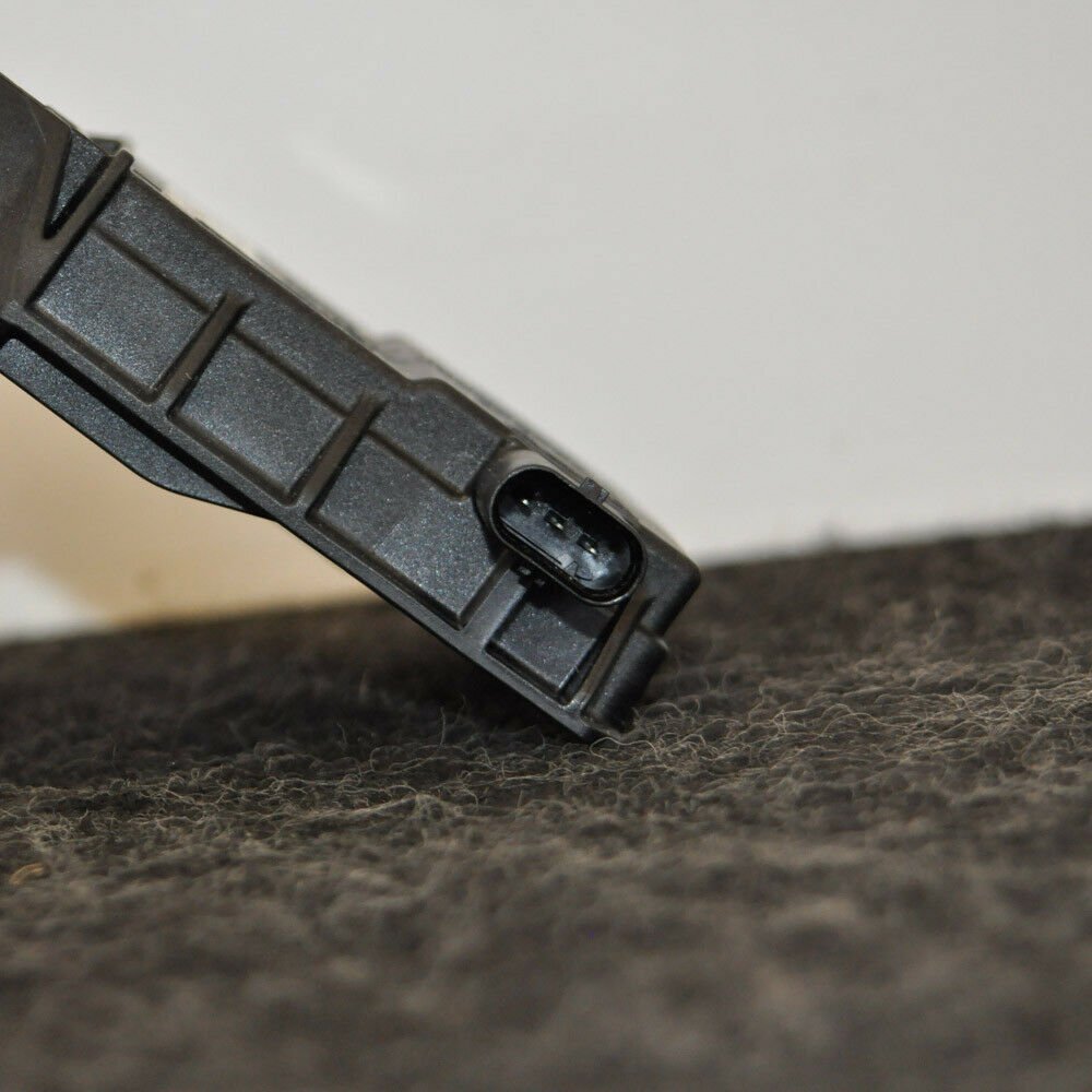 MERCEDES-BENZ C-CLASS W205 Battery Tray Clamp A0009061505 New Genuine ...