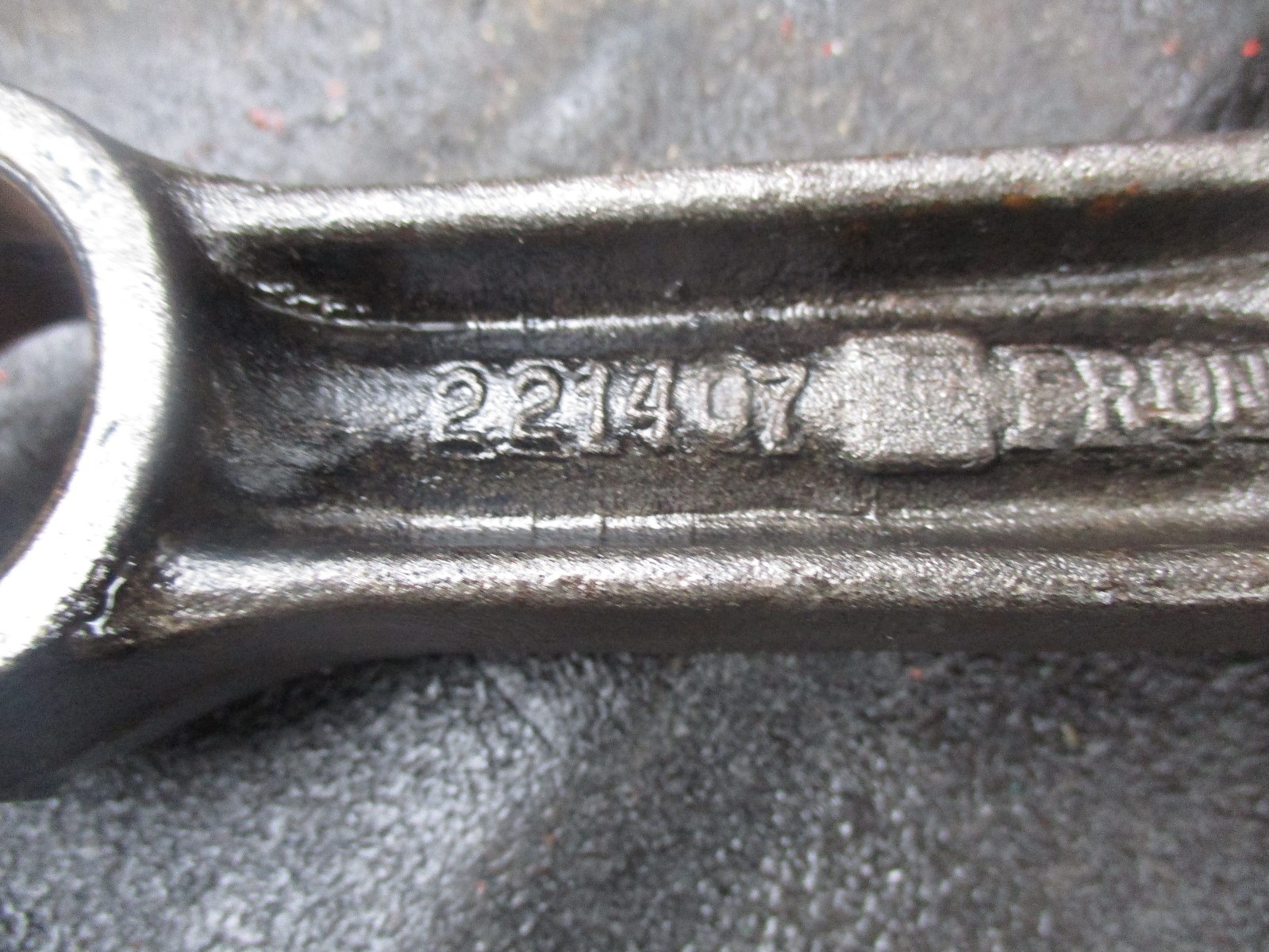 Oliver 1800 Diesel farm tractor connecting rods 221407 FREE SHIP | eBay