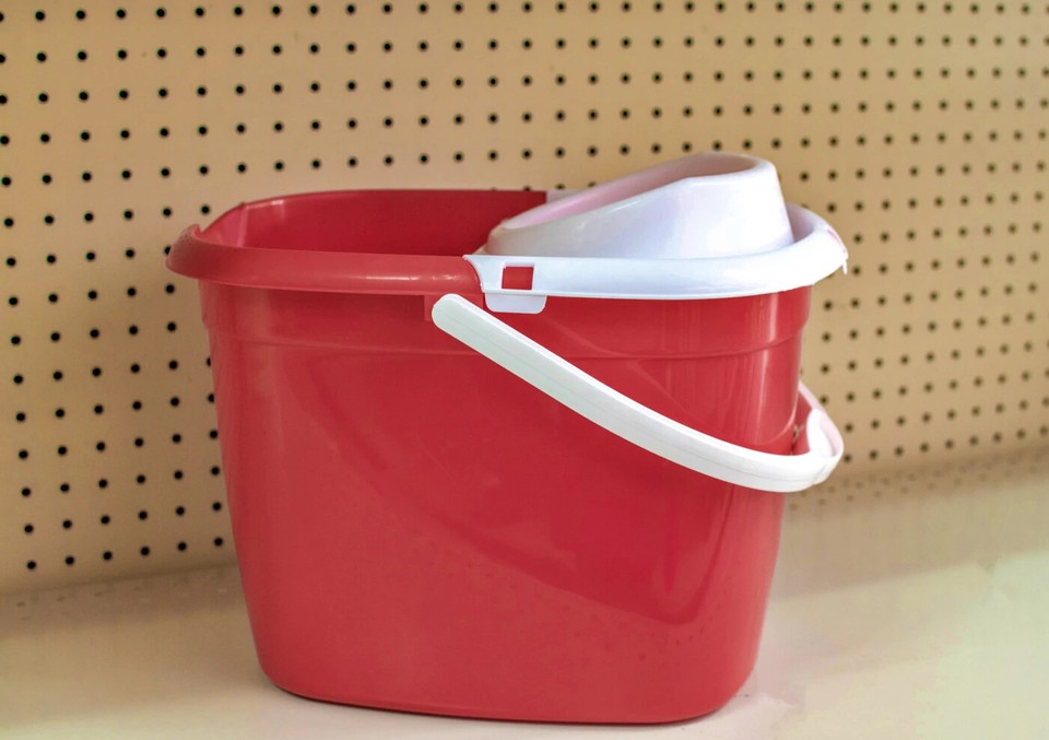 Lucy Robert Scott Professional 15 Litre Mop Bucket & Wringer UK | eBay UK