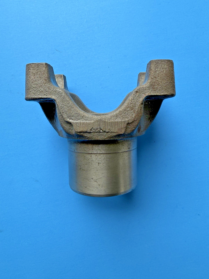 NP205 NEW PROCESS 205 1350 SERIES YOKE 32 SPLINE OUTPUT - FRONT OR REAR ...