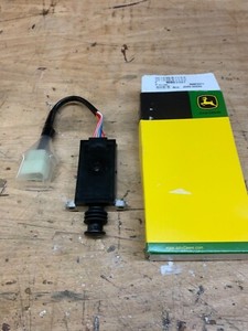 John Deere 670/ 770/ 790/ 870/ 970/ 990/ 1070 Tractor Seat Safety ...