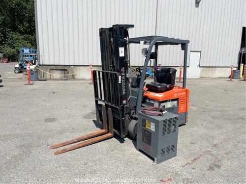 Toyota 7FBEU15 5,000 lbs Class Forklift 3 Wheel Electric Lift Truck ...