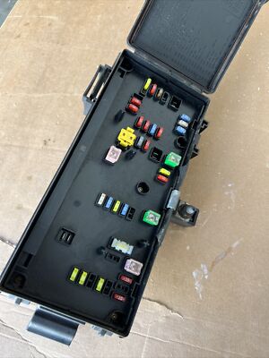 2007 Dodge Ram Fuze Box | eBay