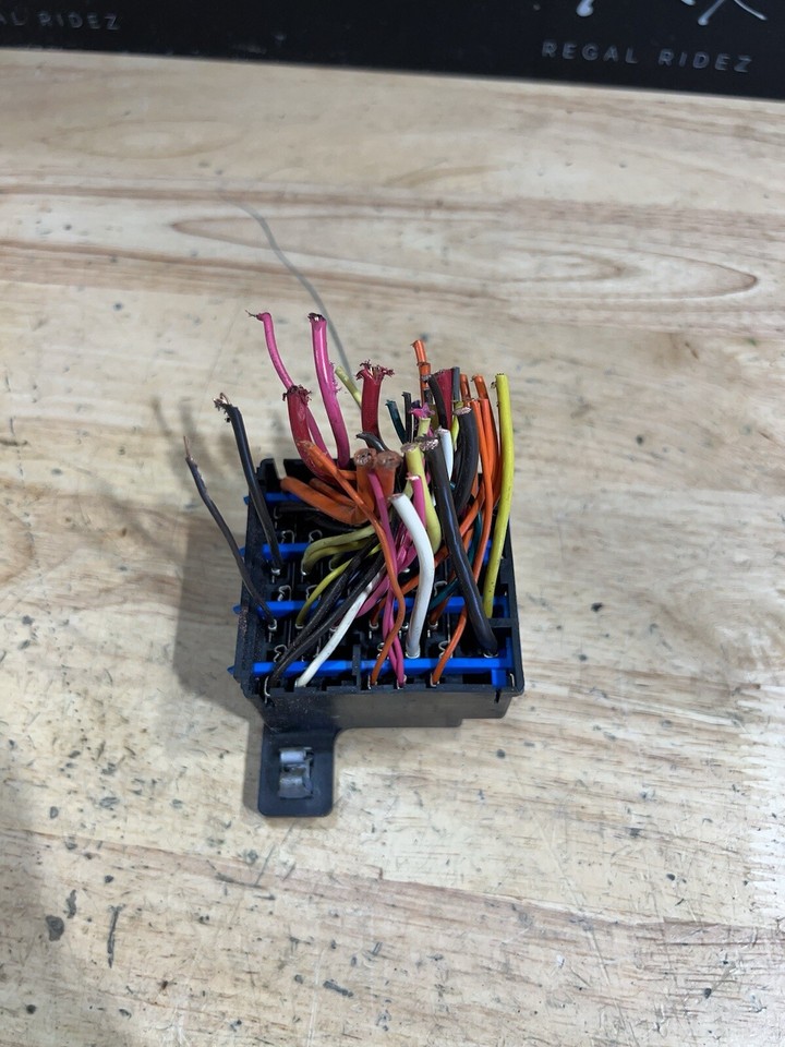 95 96 97 98 99 00 Chevy GMC Interior Cabin Fuse Box Relay Junction ...