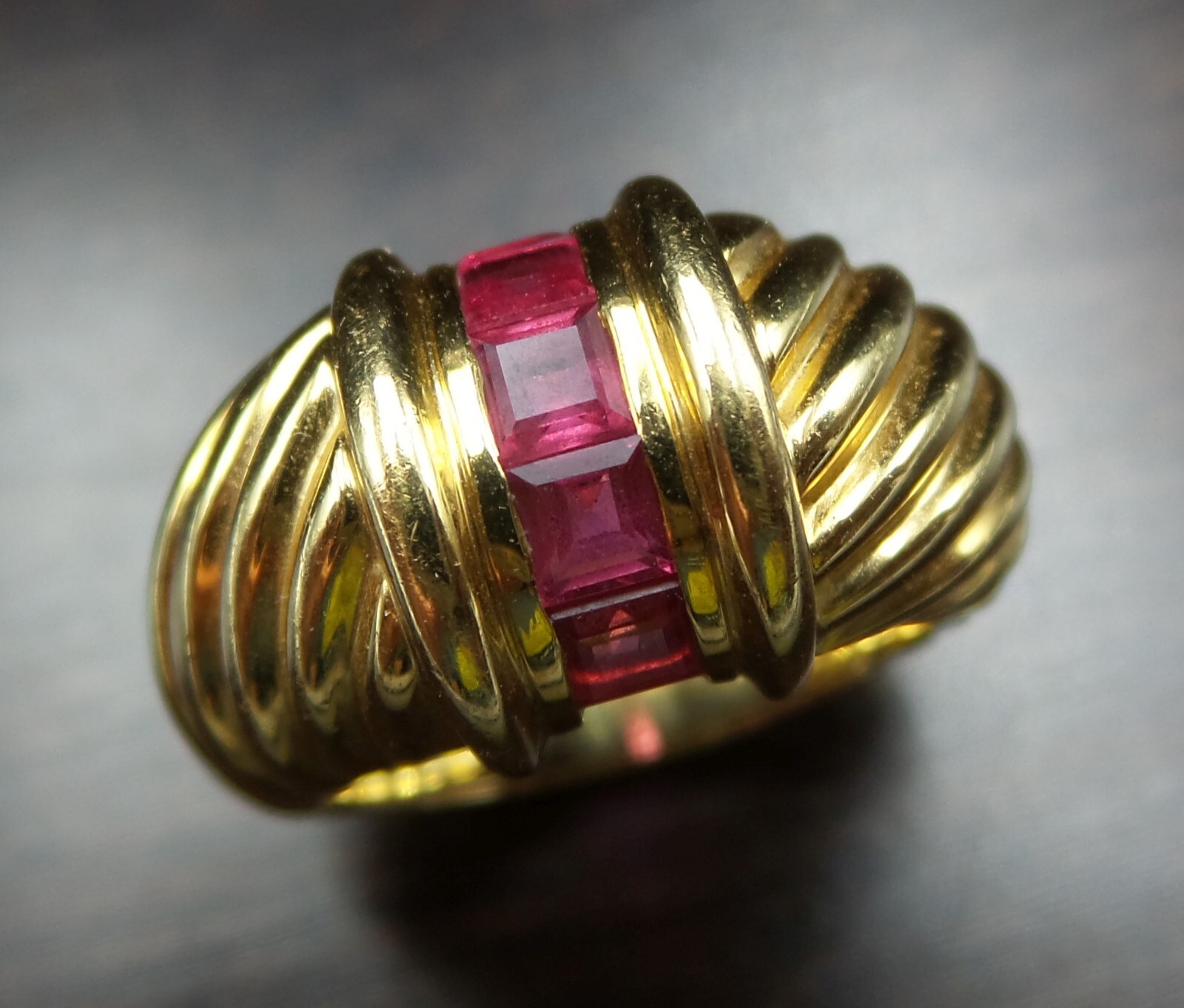 Rare Vintage DAVID YURMAN 18K Gold & Ruby Dome Ring - Gem