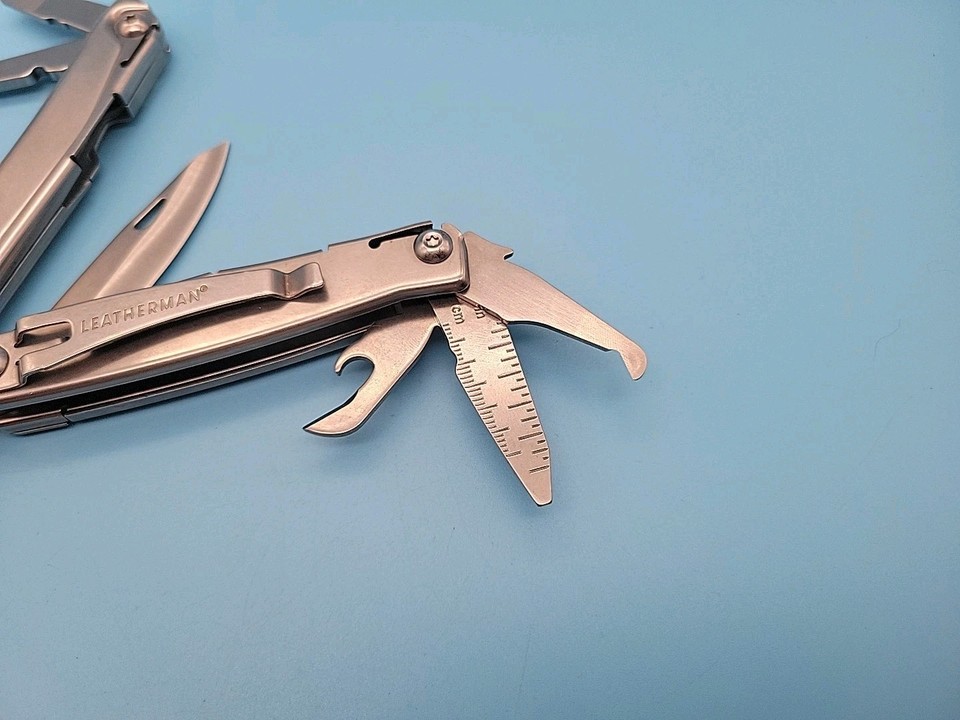 Leatherman Rev Multi-Tool - Pliers, Knife, Screwdrivers, Can Opener ...