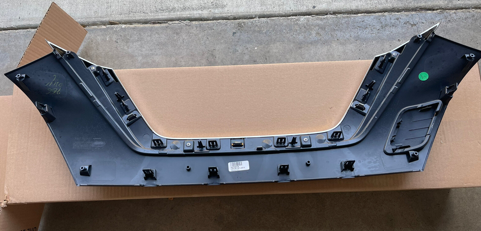 620705EE0A+Genuine+Nissan+Grille+Assy-fro+62070-5ee0a for sale online ...