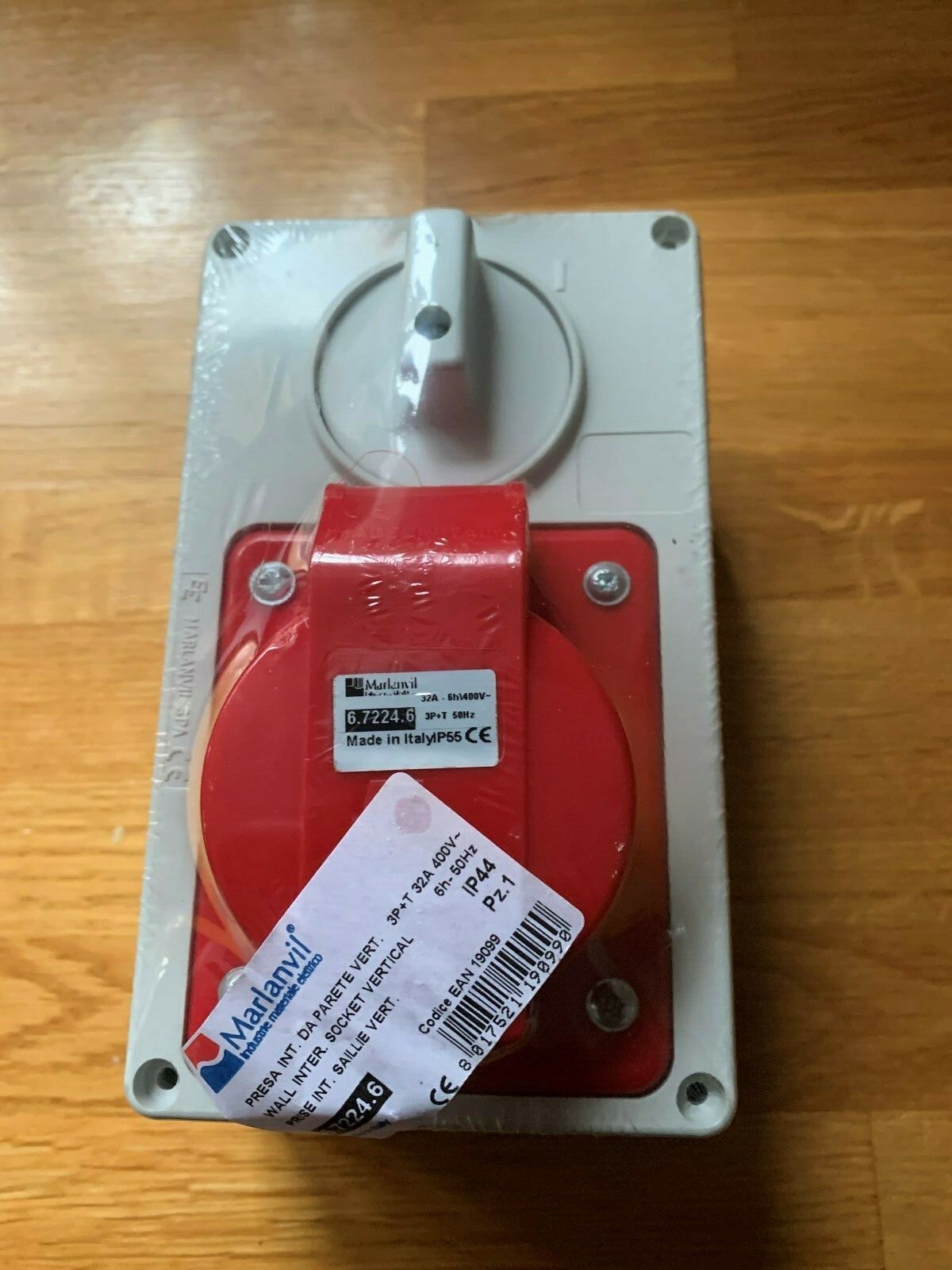 Marlanvil Interlocked Vertical Wall Socket 3P+T 32A 400V IP44 #6.7224.6 ...