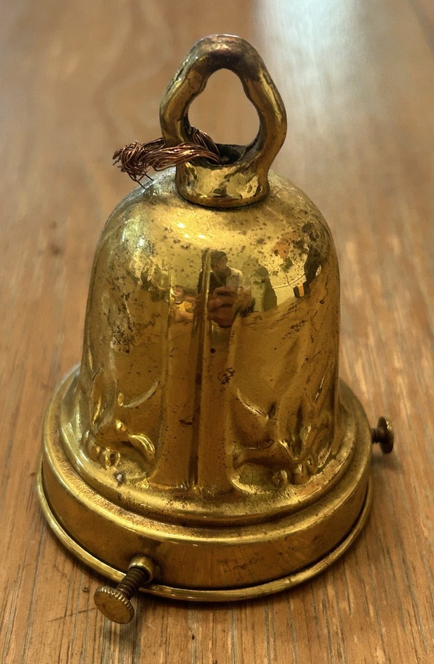 VINTAGE BRASS BELL SHAPED U.S.A BRYANT LIGHT SOCKET. FLEUR PAT.1914. | eBay