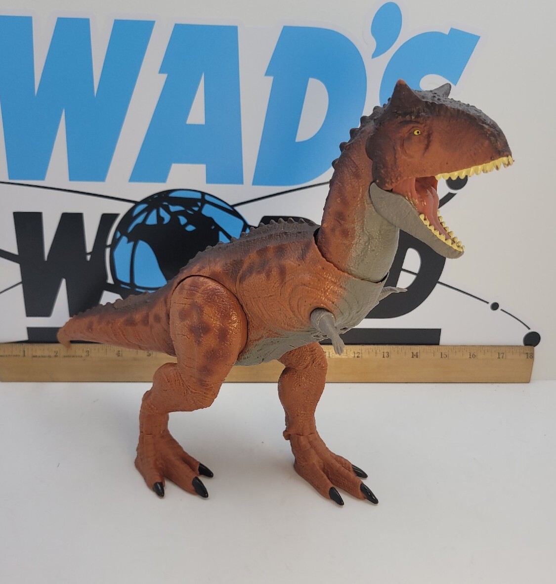 Jurrasic Park Fallen Kingdom Primal Attack Carnotaurus Figure Control ...