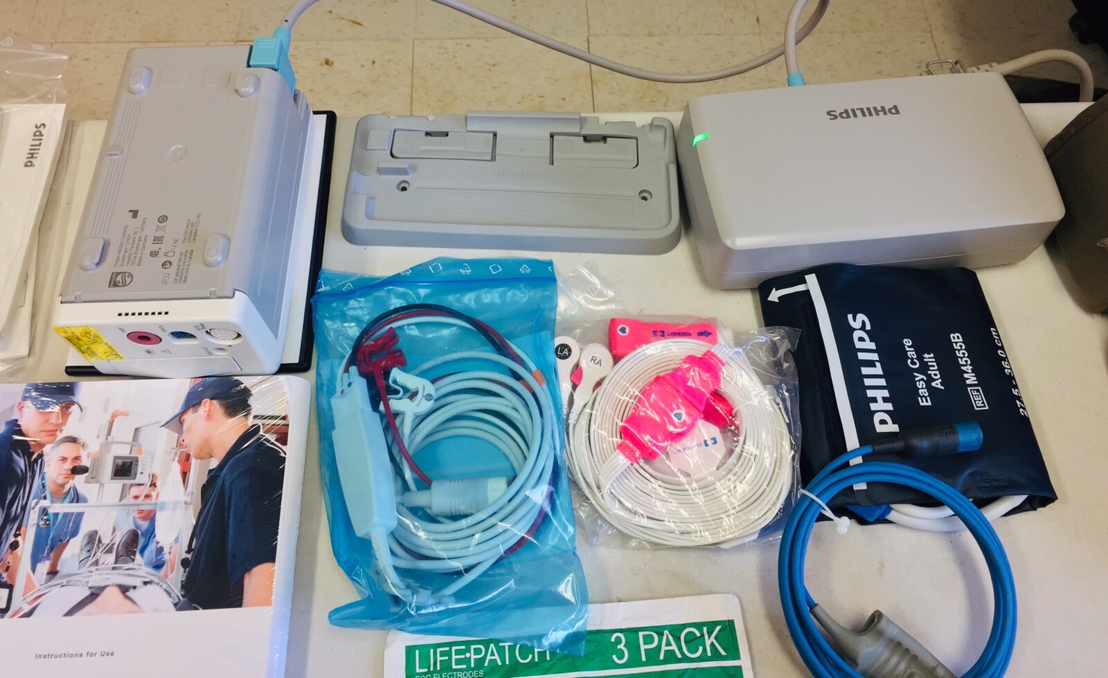 BUNDLE Philips Intellivue MP2 X2 M3002A M8102A W/CO2 A01 Monitor Touch ...