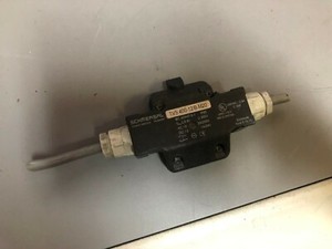 SCHMERSAL - HINGED DOOR SAFETY SWITCH - TVS 400-12/B-M20 | eBay