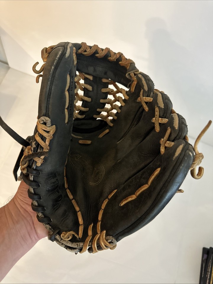 Wilson A2000 Black Leather Baseball Glove 11.5" Pro Stock 1796 RHT ...